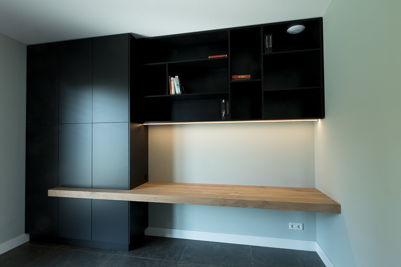 Wandkast met werkplek op maat - Maatwerk Meubels – INHOUT